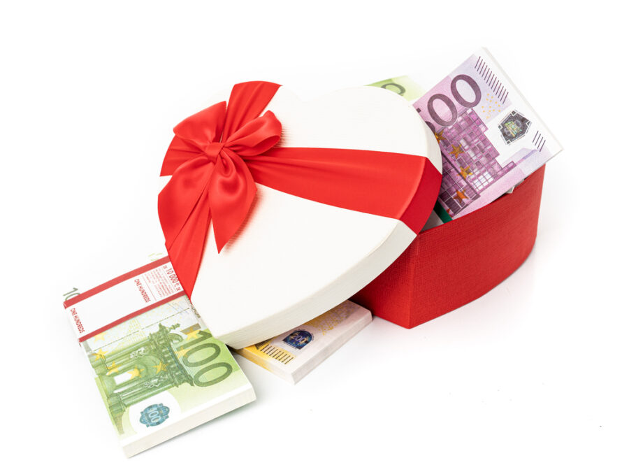 Geld sammeln für Kollegen: Tipps für Rundmails